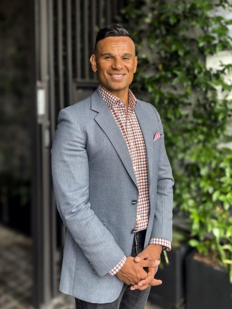 Tony Rowell - Creative Arch